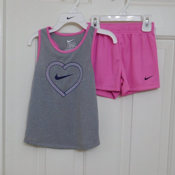 Nike | Matching Sets | Nwt 2pc Nike Gray Pink Heart Top Shorts Set Sz ...